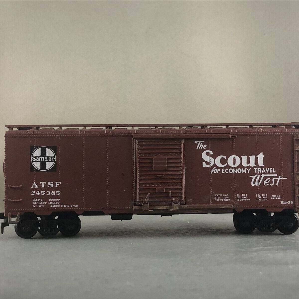 Bev-Bel 1399 40' Boxcar ATSF Santa Fe "The Scout...West" #245385 HO Sc – YankeeDabbler