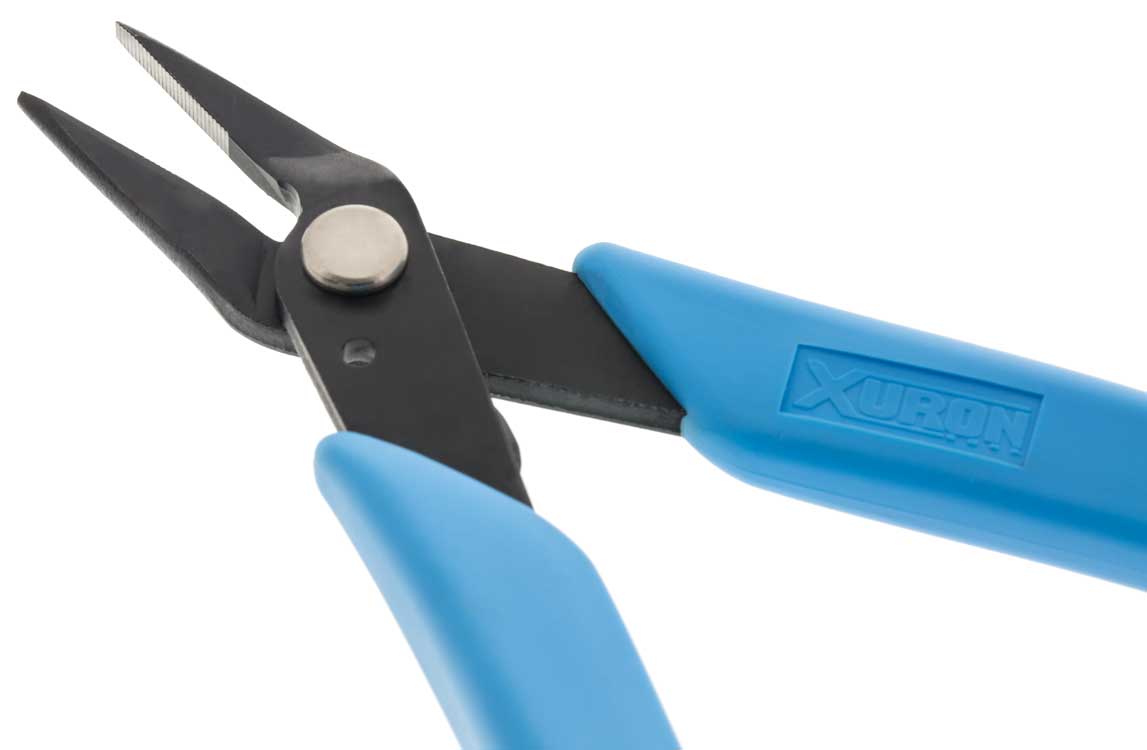 Xuron 485S Longnose Pliers -- Serrated ALL Scale – YankeeDabbler
