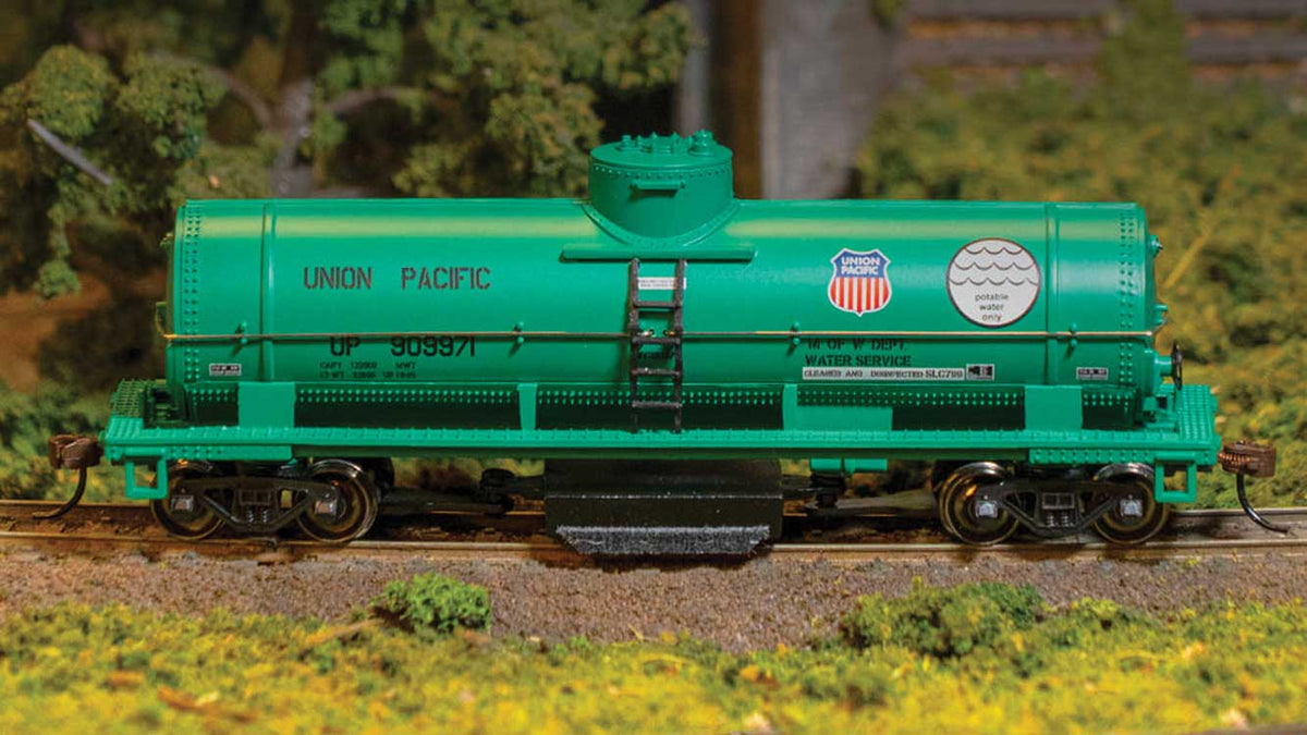 Bachmann 16305 Track Cleaning Tank Car - Ready-to-Run - Silver Series ...